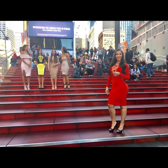 Miss Circle | Dresses | Miss Circle Red Dress | Poshmark